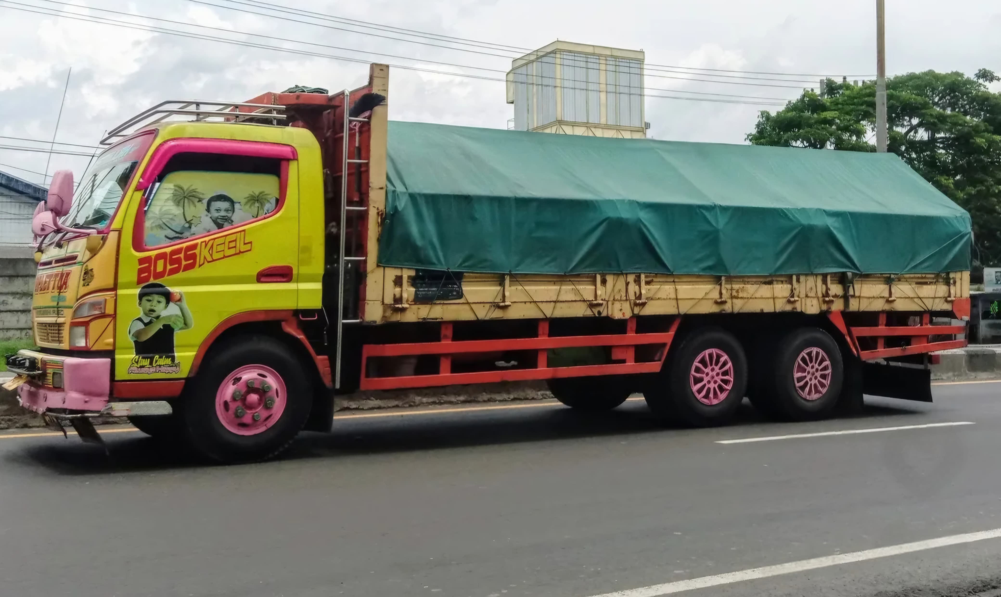Tren Modifikasi Truk dengan Sasis Lebih Panjang, Aman Digunakan Jalan Jauh