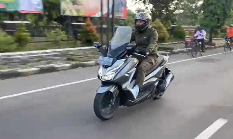 Begini Modifikasi Motor Mahal Honda Forza 250 Berkonsep Touring