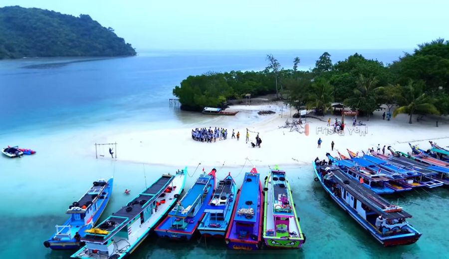 Pantai Rio By The Beach, Destinasi Wisata Baru yang Viral di Lampung
