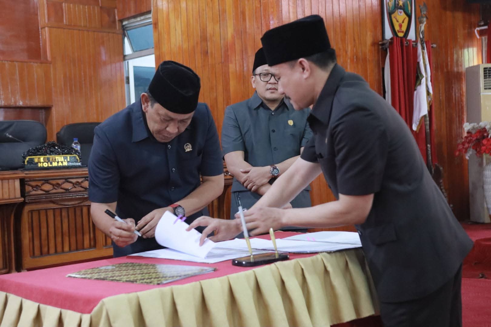 Dewan Soroti Kinerja Bupati dan Wakil Bupati Bengkulu Selatan