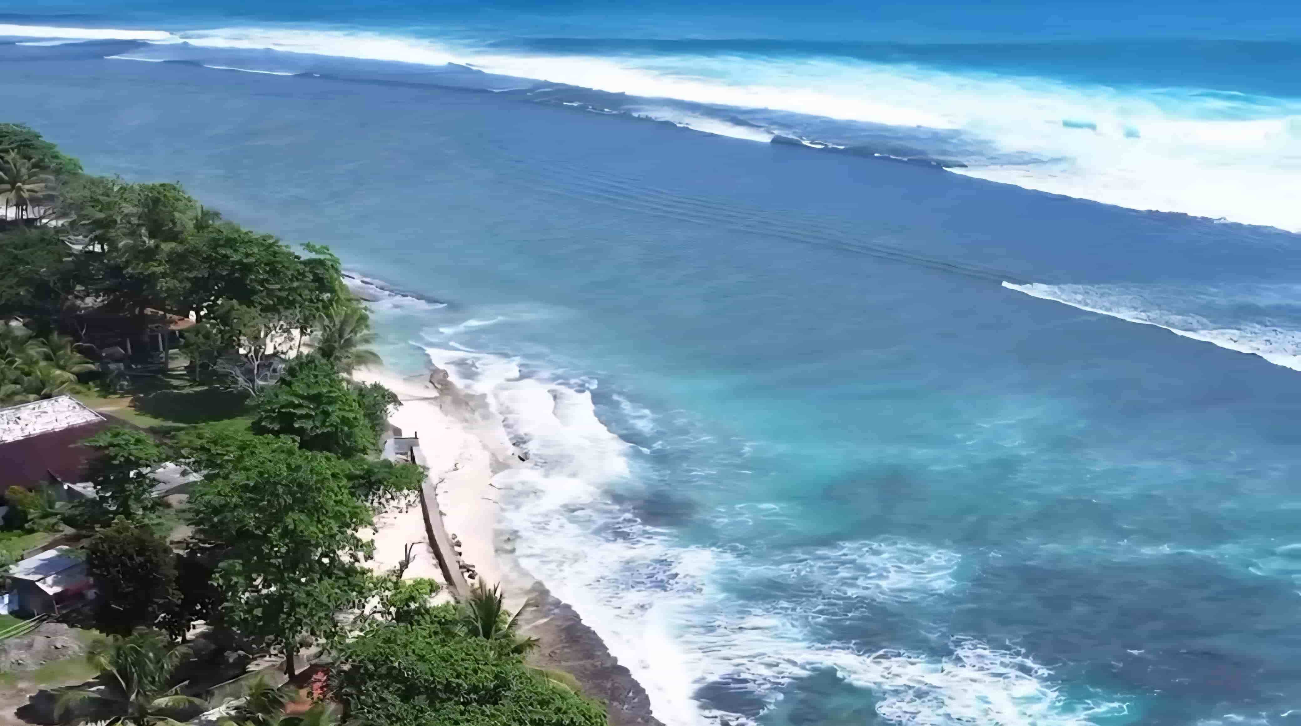 Wisata Pesisir Barat, Pantai Tanjung Setia Tawarkan Pemandangan ...