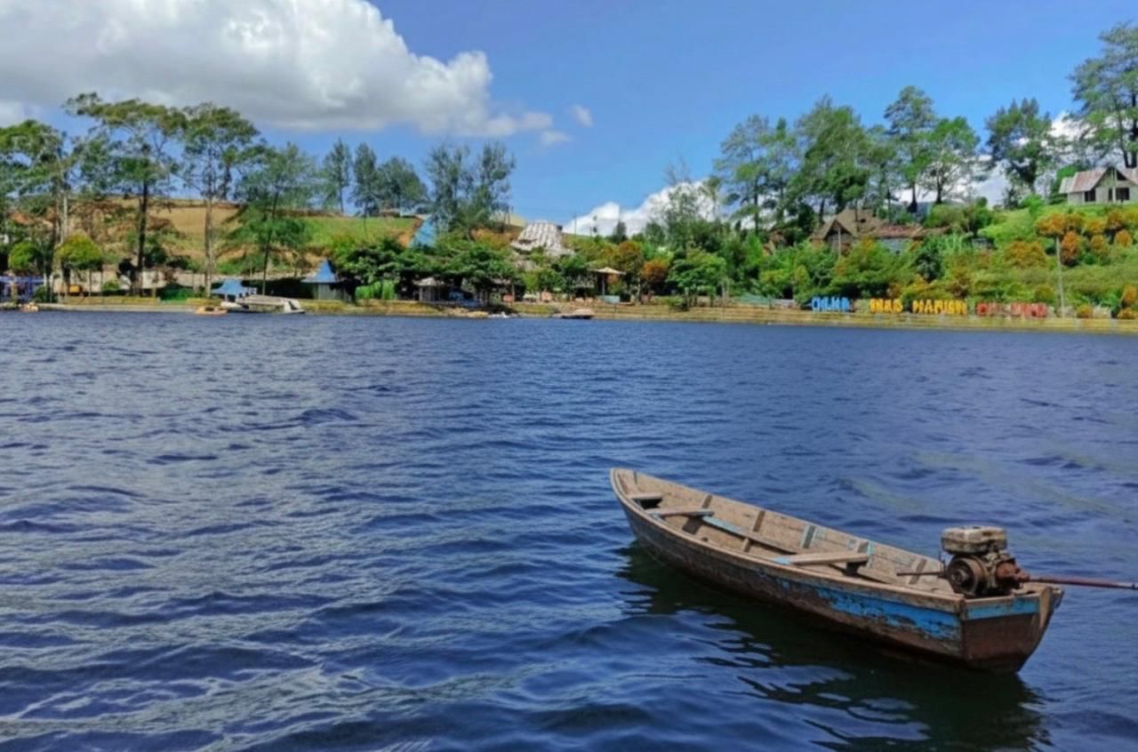 Danau Mas Harun Bastari, Legenda, Keindahan dan Daya Tarik yang Tak ...
