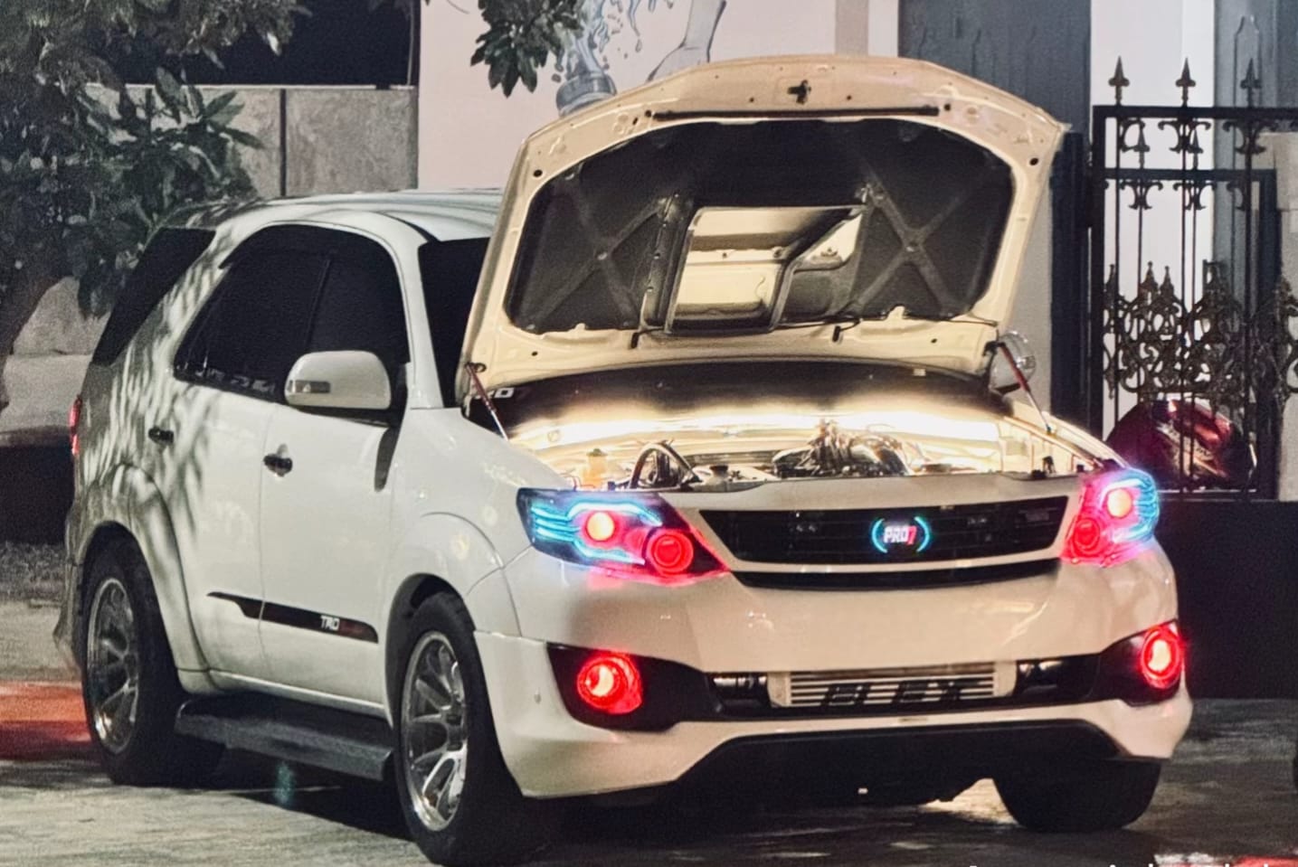 Modifikasi Hemat, Toyota Fortuner Diesel Seken Tampil Sangar Ala Cumi ...