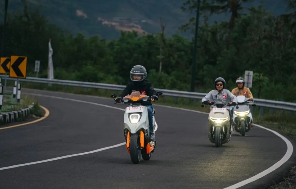 Tiga Juara Modifikasi Hadirkan Karya Perdana pada Motor Listrik Honda